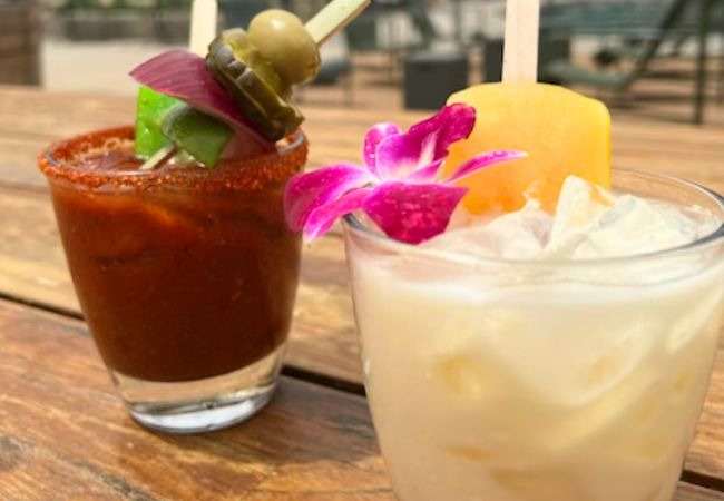 Hip Restaurant & Bar near Texas Tech in Lubbock TX | Midnight Shift